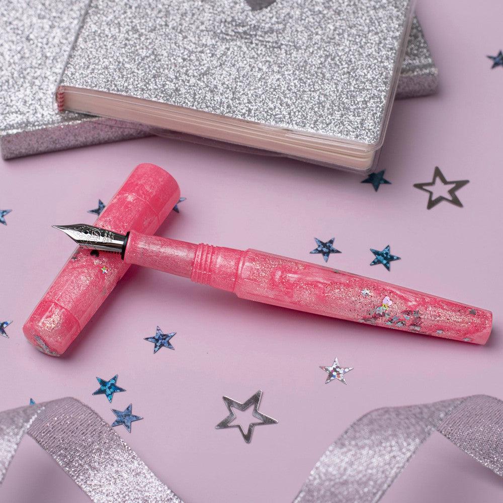 BENU × @jane_euphoria Bubblegum Rizz Fountain Pen | EndlessPens