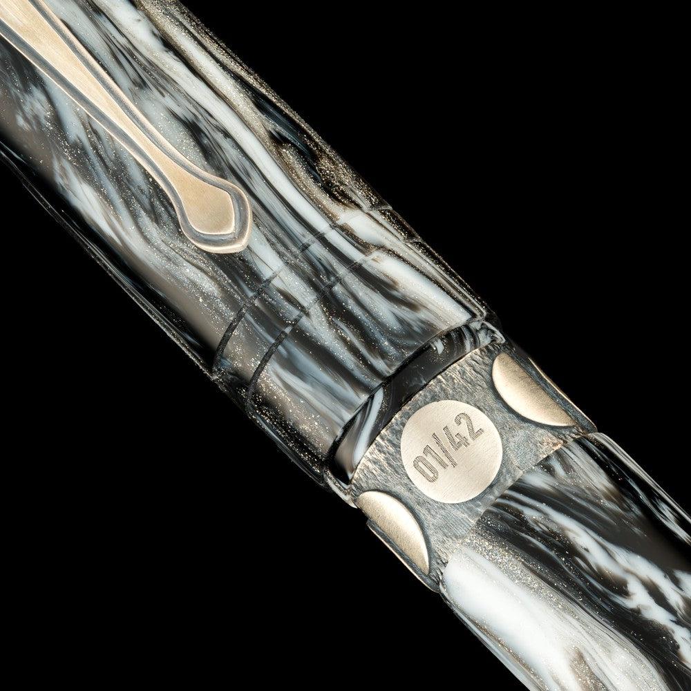 Kilk × @from.pens.with.love Luna Fountain Pen | EndlessPens