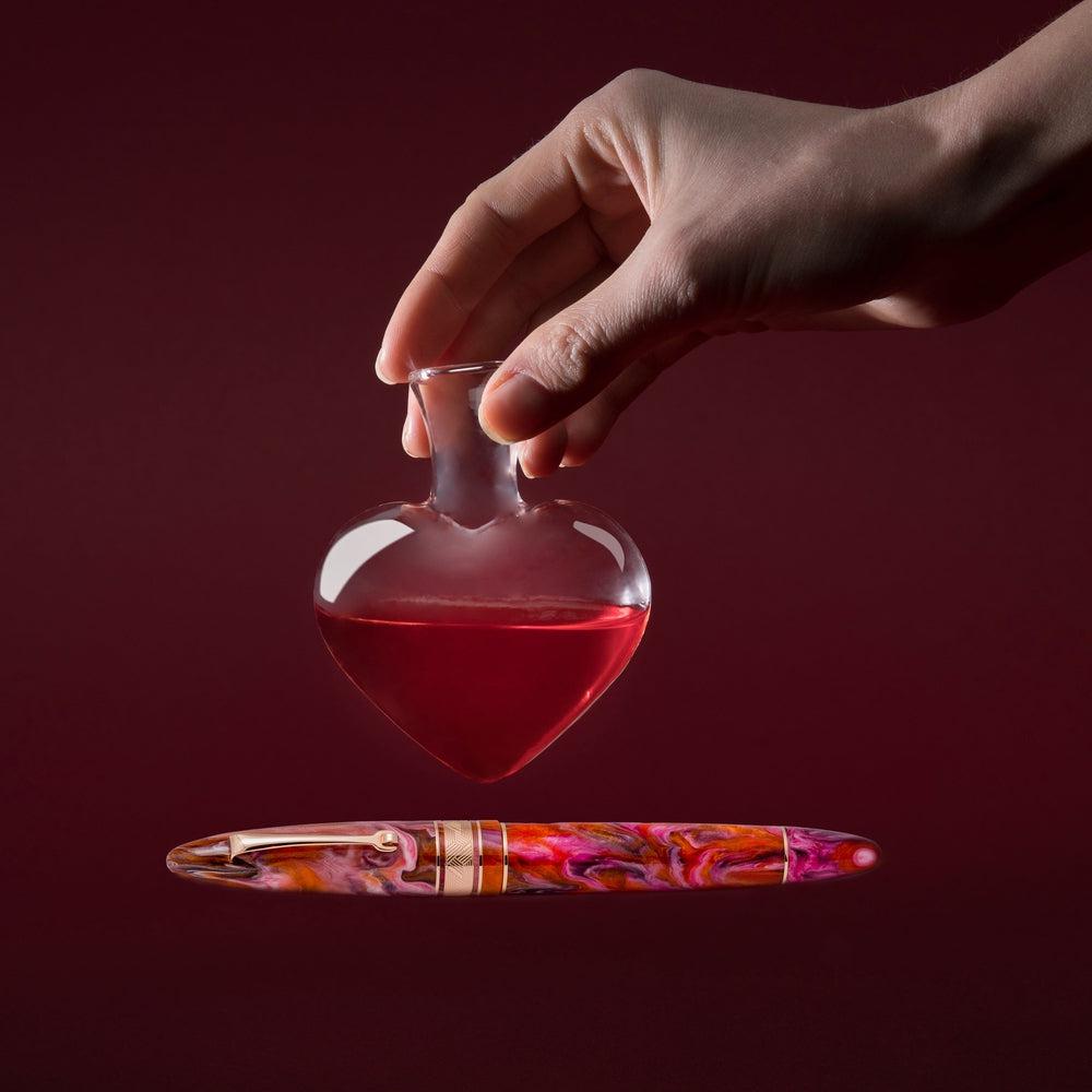 Leonardo Fountain Pen - Furore - Love Potion | EndlessPens
